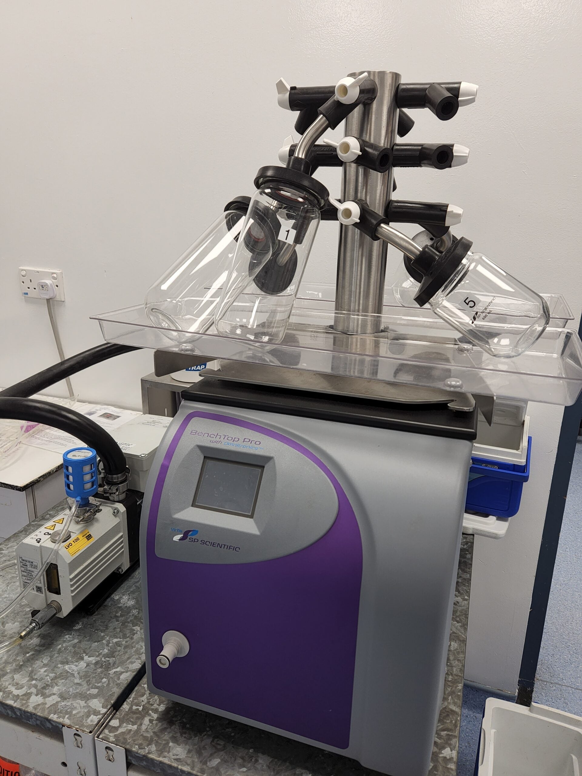 Freeze Dryer – St John's Island National Marine Laboratory